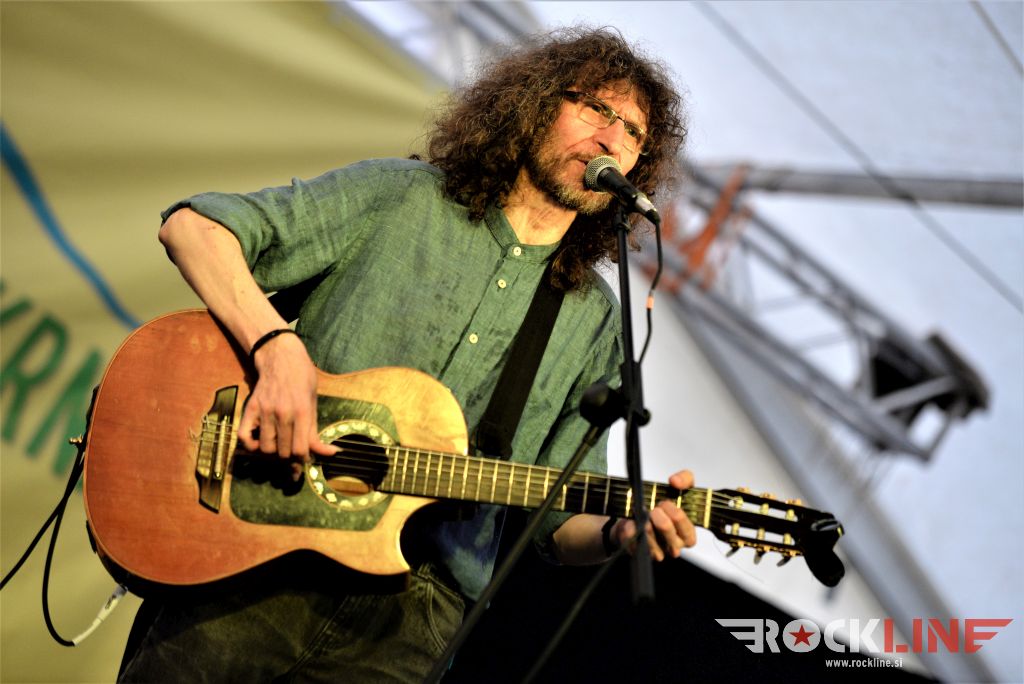 Adi Smolar na obisku v naročju Krna (2019) - Rockline.si